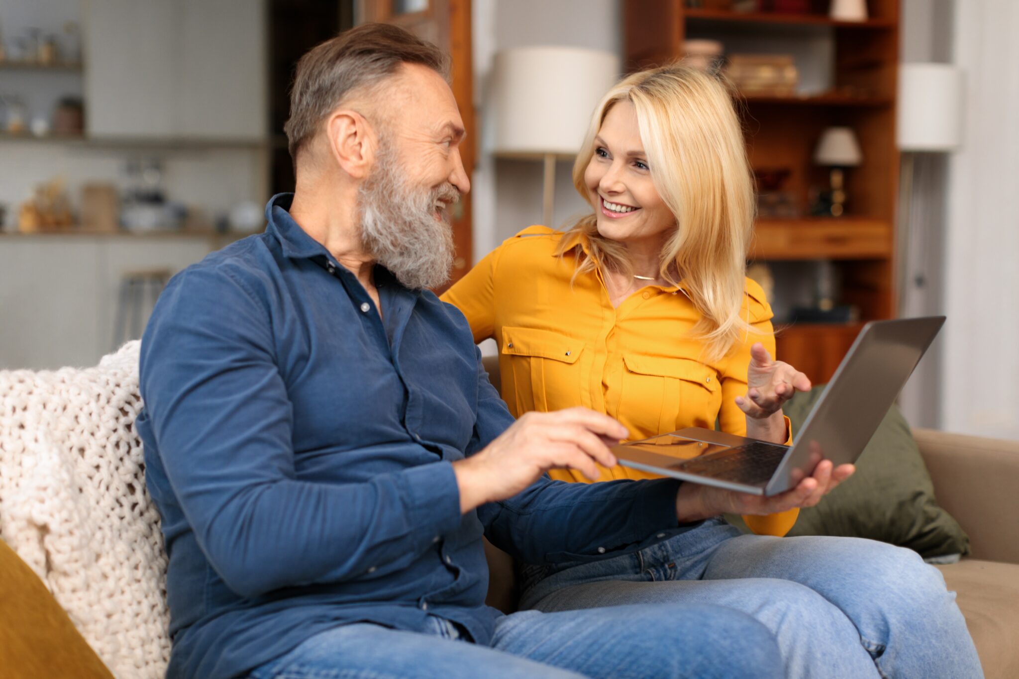 Dating Sites for Over 50 Singles - Zoosk®